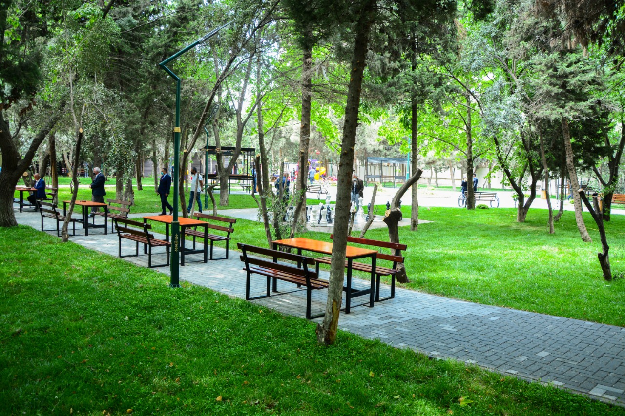 Xətai rayonunda daha bir park yenidən quruldu — Fotolar