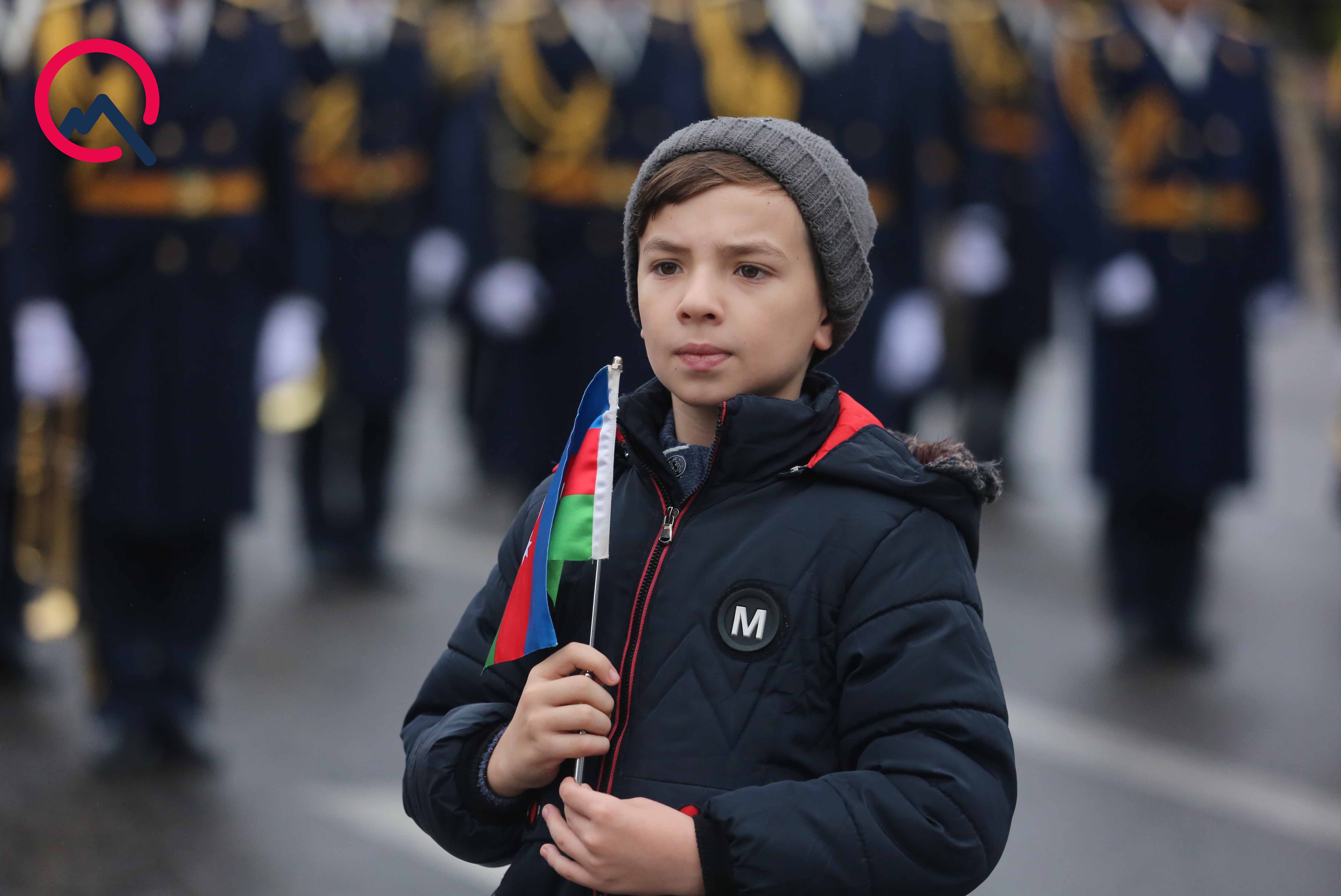 Bakıda Zəfər yürüşü... — Fotolar - Video