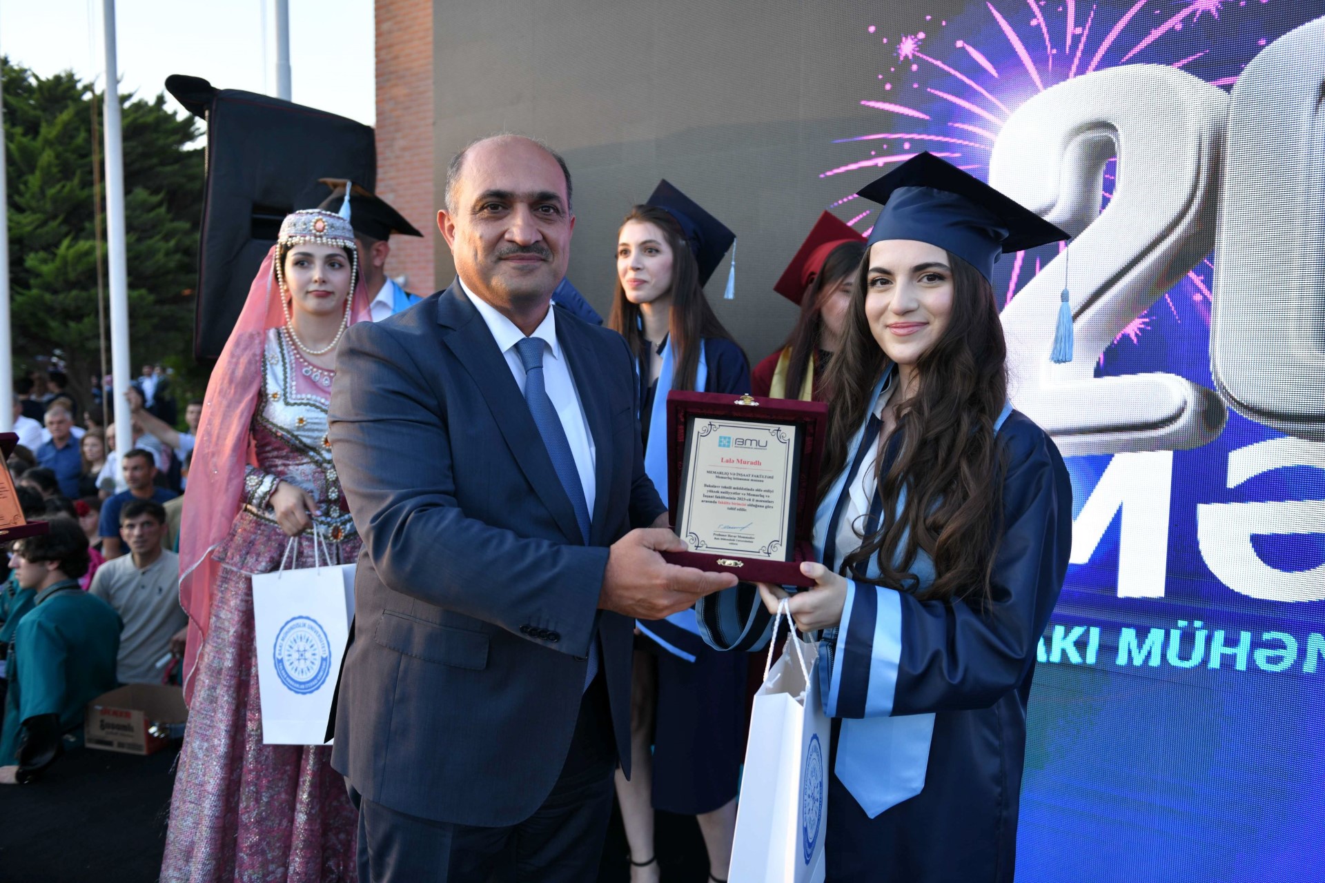Bakı Mühəndislik Universitetində məzun günü qeyd olundu — Fotolar