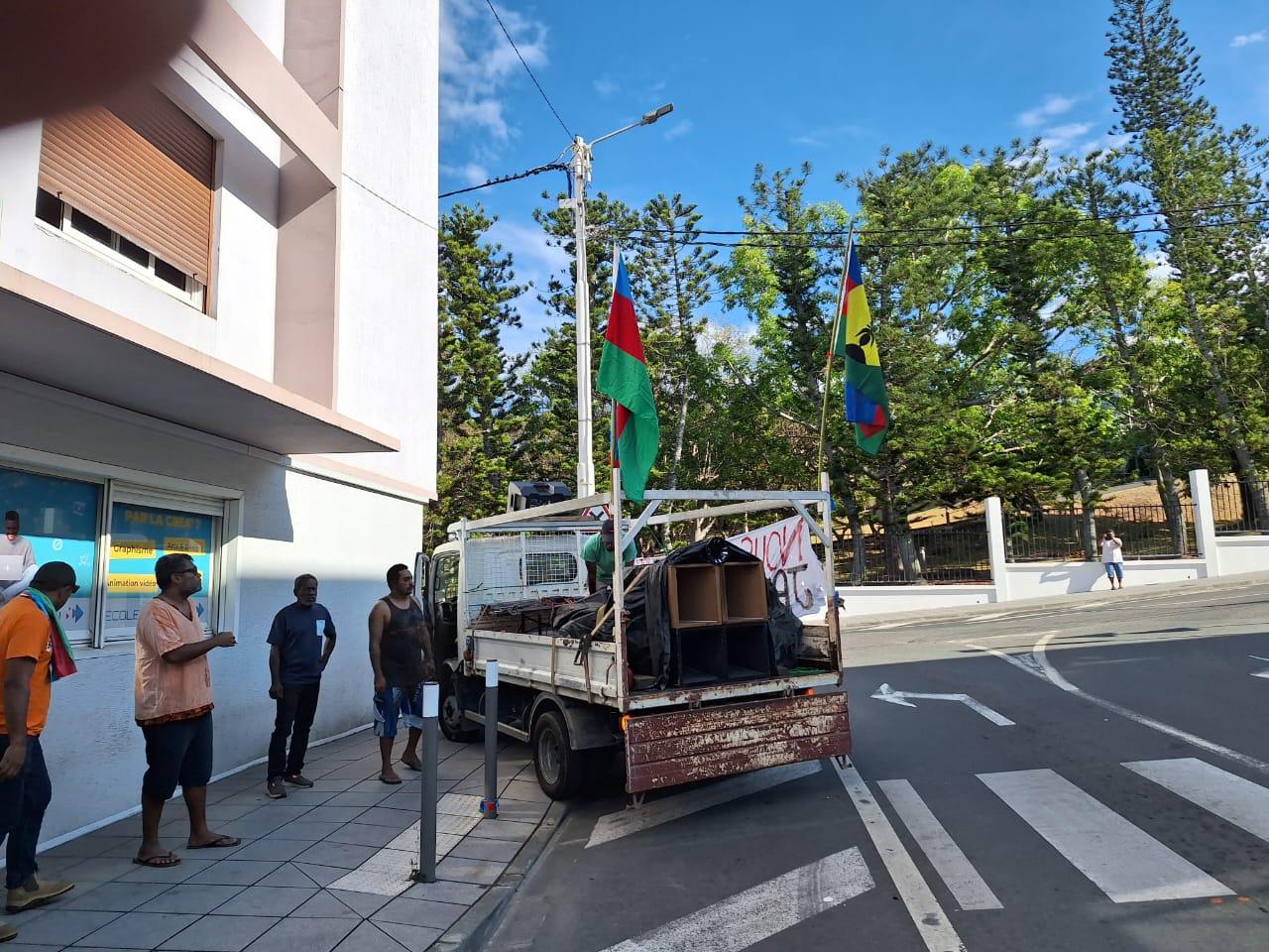 Fransa əleyhinə daha bir aksiya — Fotolar